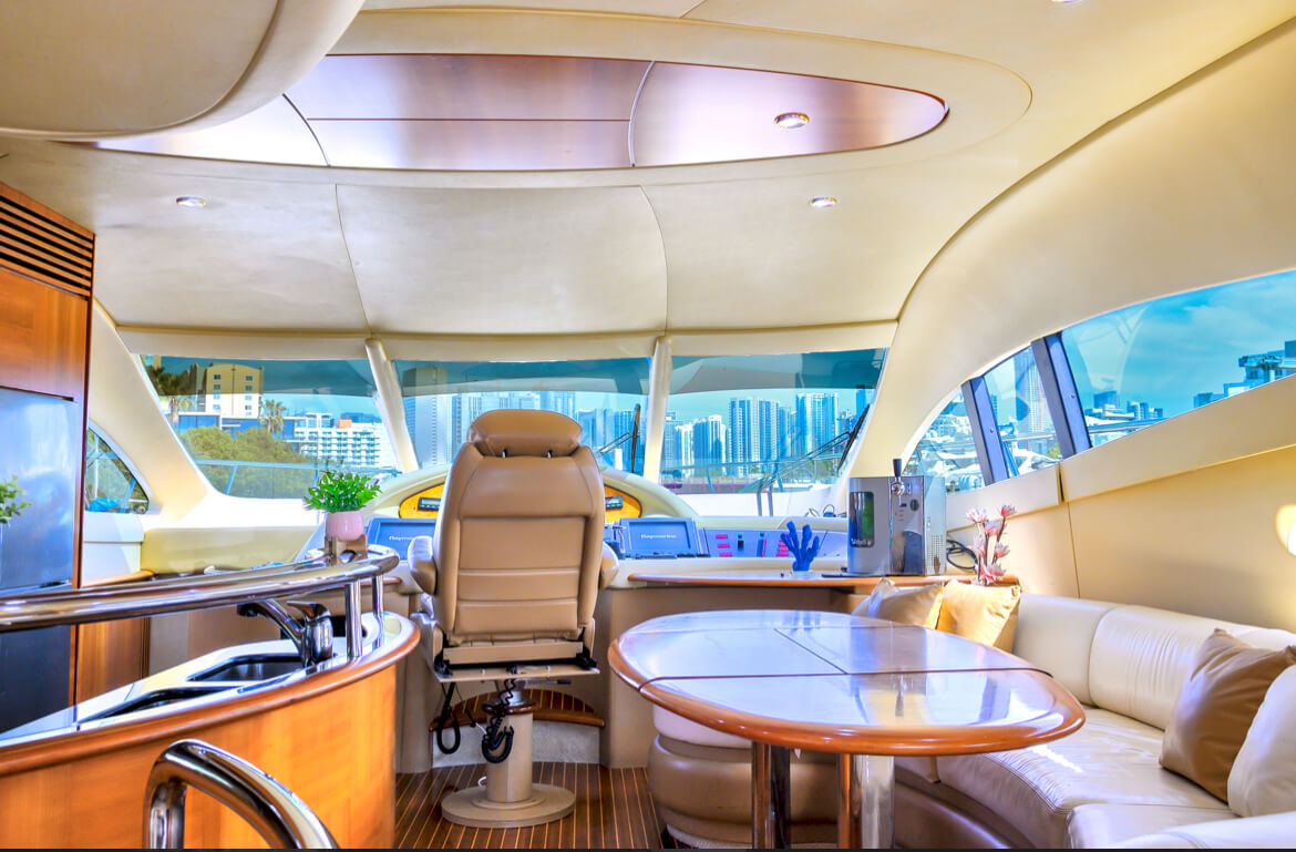 65’ Azimut Flybridge